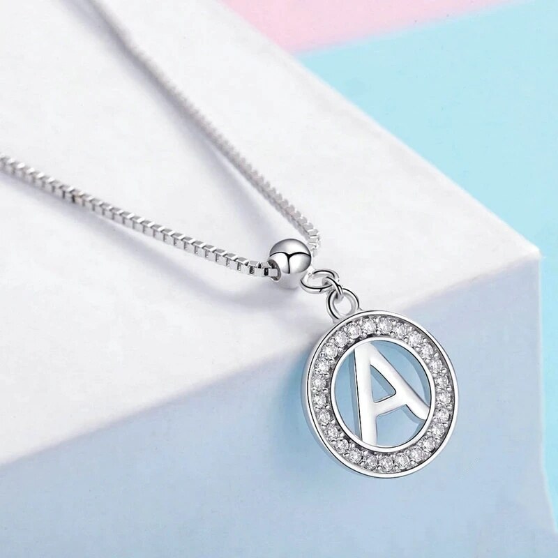 GRACE Silver Jewellery Stříbrný řetízek s přívěskem ve tvaru písmena A ...