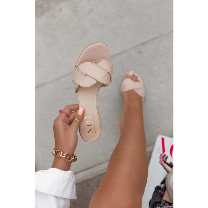 Noe Vision Béžové kožené pantofle na hrubém podpatku Irmina - GLAMI.cz