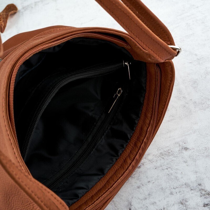 Paolo Peruzzi Dámská kožená kabelka Paul Peruzzi Z-53 světle hnědá ...