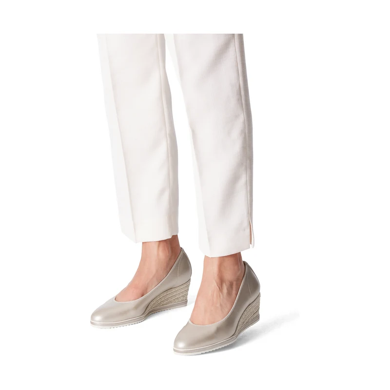 Elegantní lodičky na klínku Tamaris 1-22305-42 zlatá - GLAMI.cz