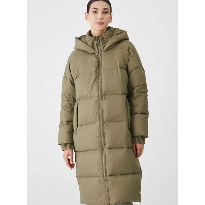 Péřový kabát Medicine hnědá barva, oversize - GLAMI.cz