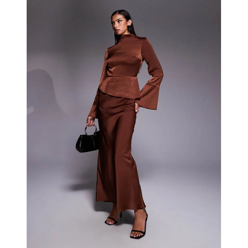 ASOS DESIGN fluted sleeve peplum maxi dress in chocolate-Green - GLAMI.cz