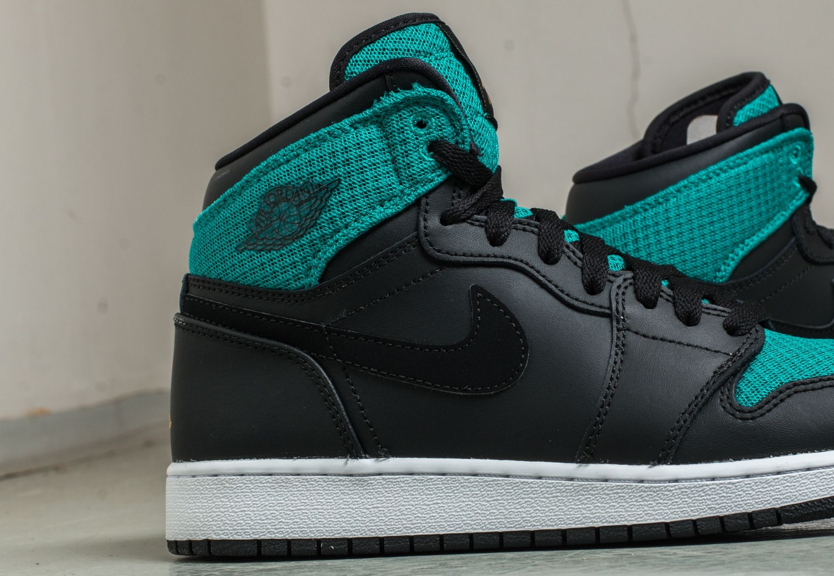 Air Jordan 1 Retro High (GG) Black/ Metallic Gold-Rio Teal - GLAMI.cz